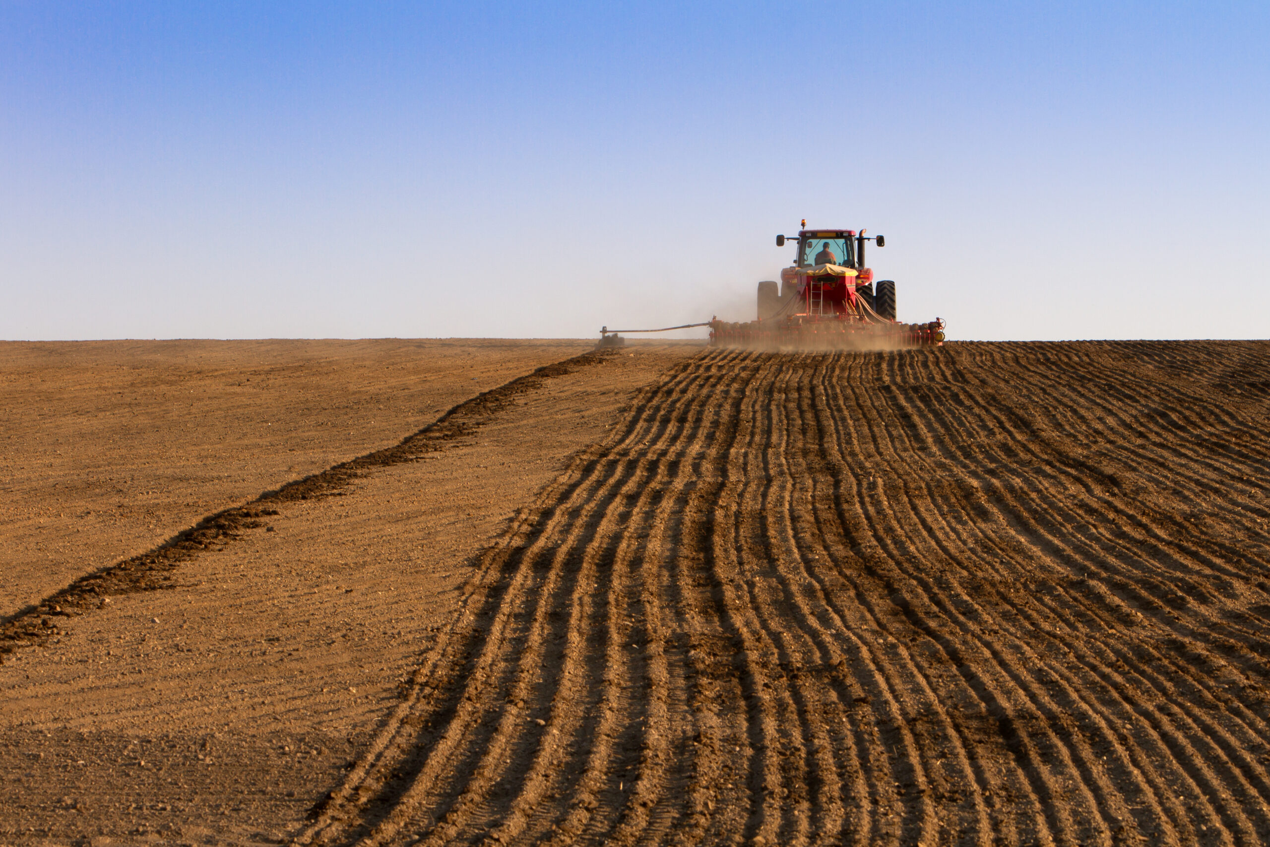 Optimizing Ag Tires for Hillside Fields and Farms - Maxam Tire